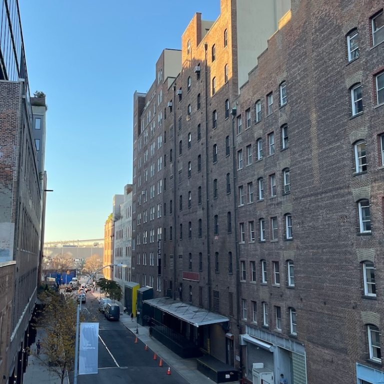 Hudson Yards and High Line Self-Guided Walking Tour - Walk This Way NYC